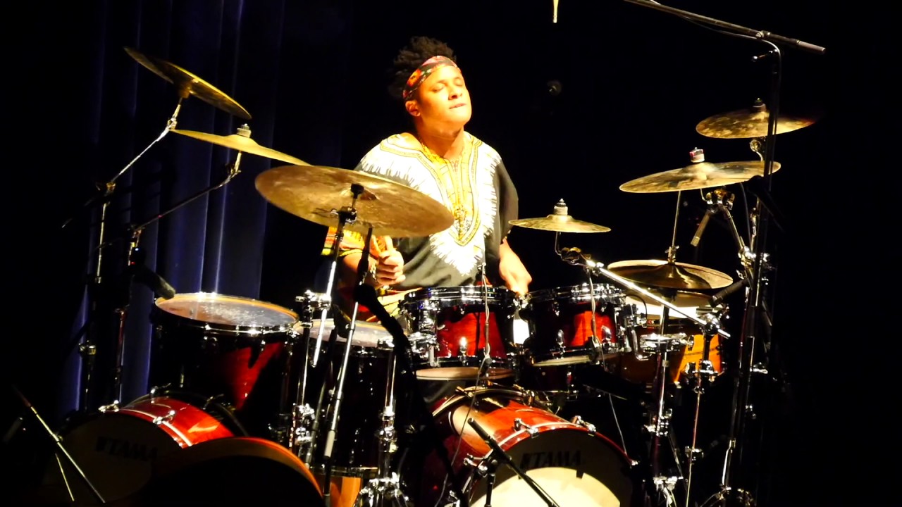 Ronald Bruner Jr. Drum Solo @ Billboard Live Tokyo. - YouTube