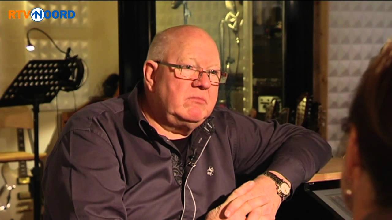 Zanger Henk Wijngaard in Boven het Maaiveld [12-1-2014] - RTV Noord ...