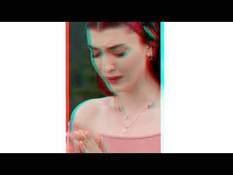 Aslihan gunet etegi belinde gulde takmis😍😘💙💗💖