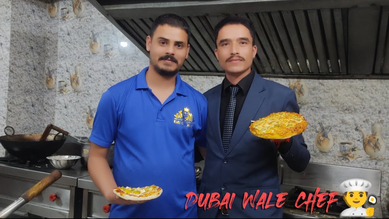 Dubai Wale Chef 👨‍🍳 Ke Sath Domino's Jaisa Pizza Bnaya😋😋#vashishtvlogs ...