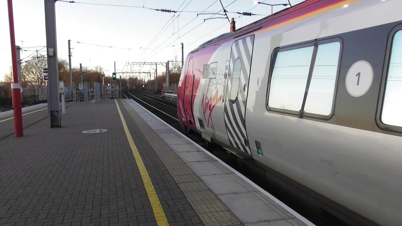 Virgin Trains Class 221 Departing Wigan North Western 29/11/17 - YouTube