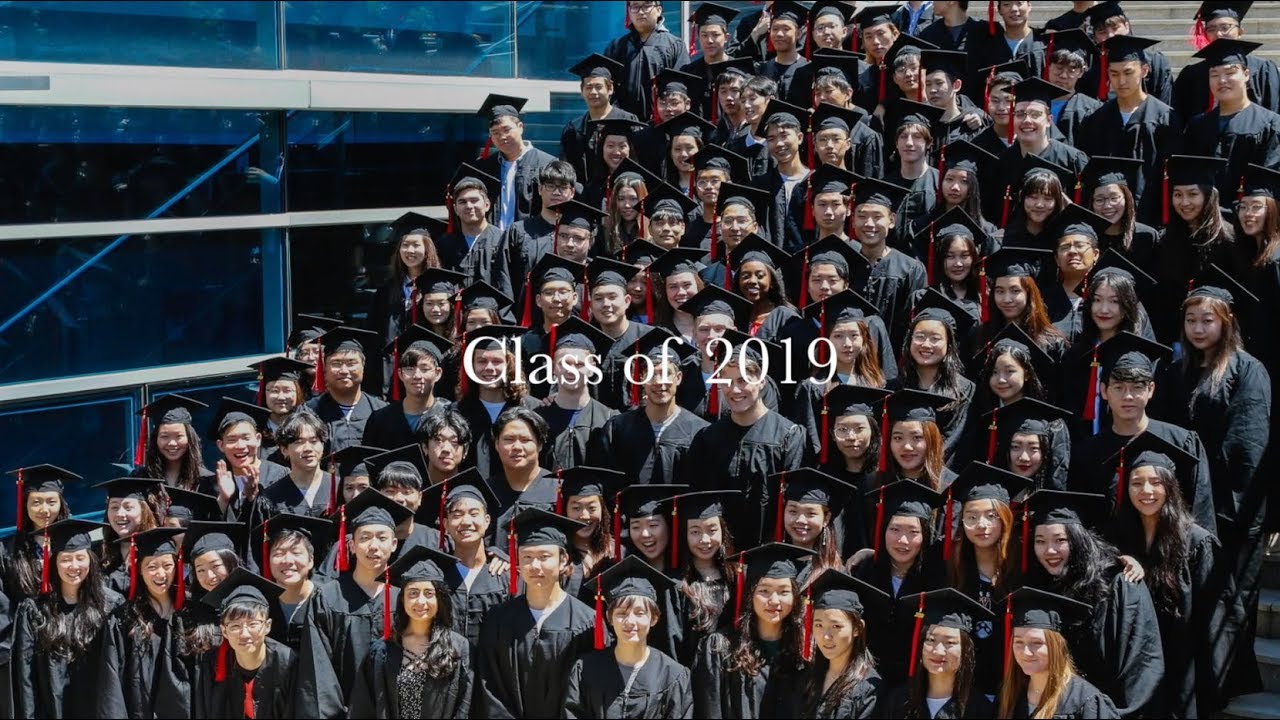 SFS Class of 2019 Cap and Gown Parade - YouTube