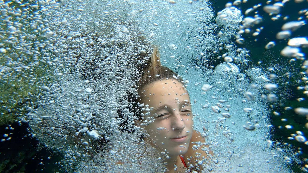 Carla Underwater Swimming In A Natural Swimming Pool Part 2 Youtube
