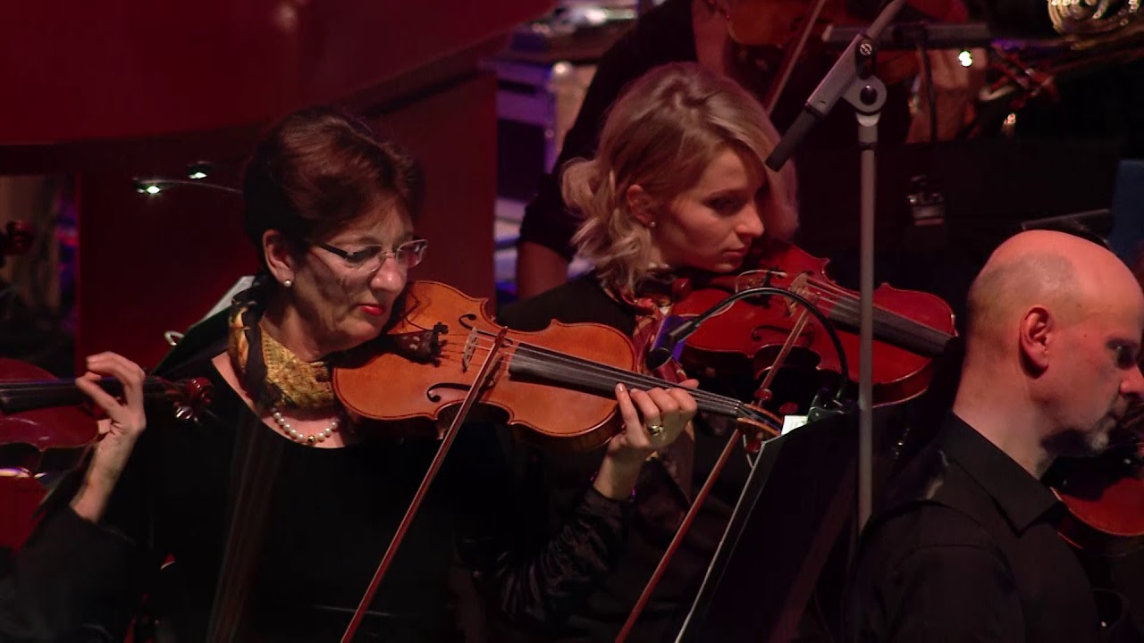 Lisa Bund - One Moment in Time (Night of Music 2018) - YouTube