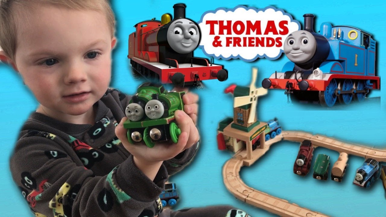 PLAYING WITH THOMAS AND FRIENDS FOR KIDS! THOMAS THE TRAIN TRACKS AND ...