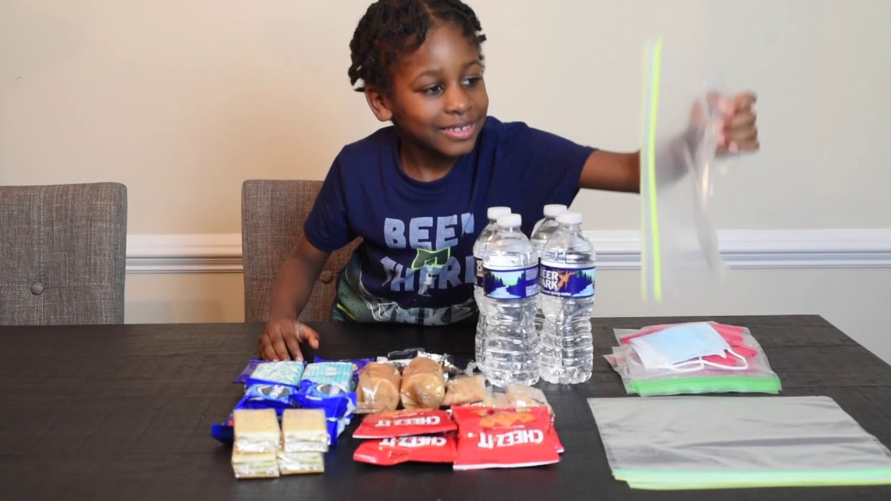 Snack Bags for the Homeless - YouTube