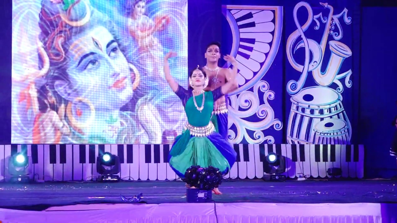 Mesmerizing Dance by our Dance Teacher (Must watch) - YouTube