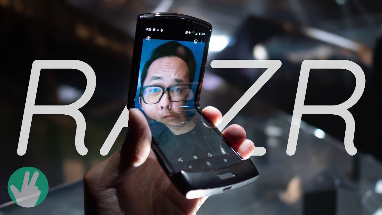 Moto RAZR: 5 Things to Know! - YouTube