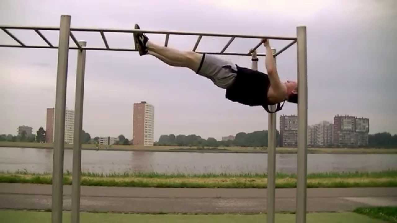 Monkey-Bar Inverted Row - YouTube