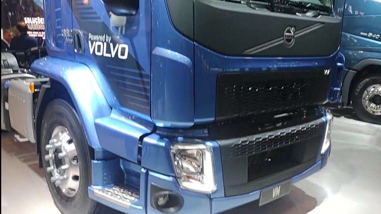 NOVO VOLVO VM 360 4X2 EURO6 NA FENATRAN 2022! - YouTube