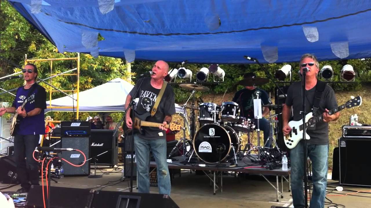 Stanstock/Rob Fahey & The Pieces/Raised on the Radio - YouTube