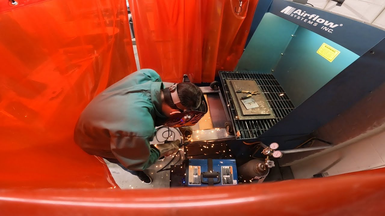 Welding a broken caster wheel back on to a borrowed cart #gopro # ...