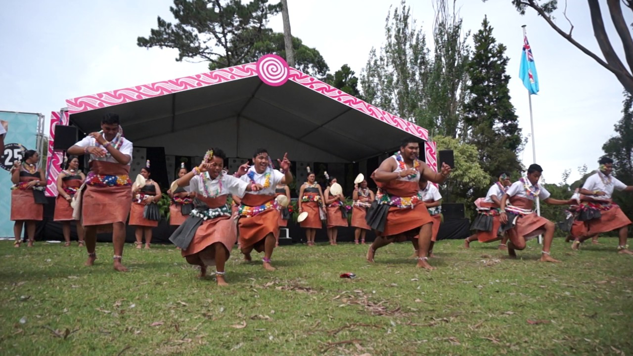 Tonga dance performance, Pacifica Festival 2017 - YouTube
