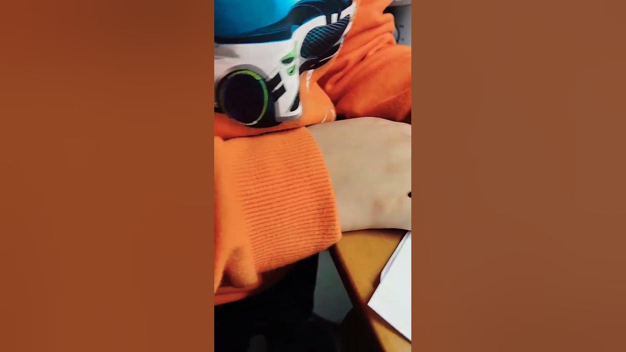 我的表弟他还不知道我在拍他视频🤭 Youtube