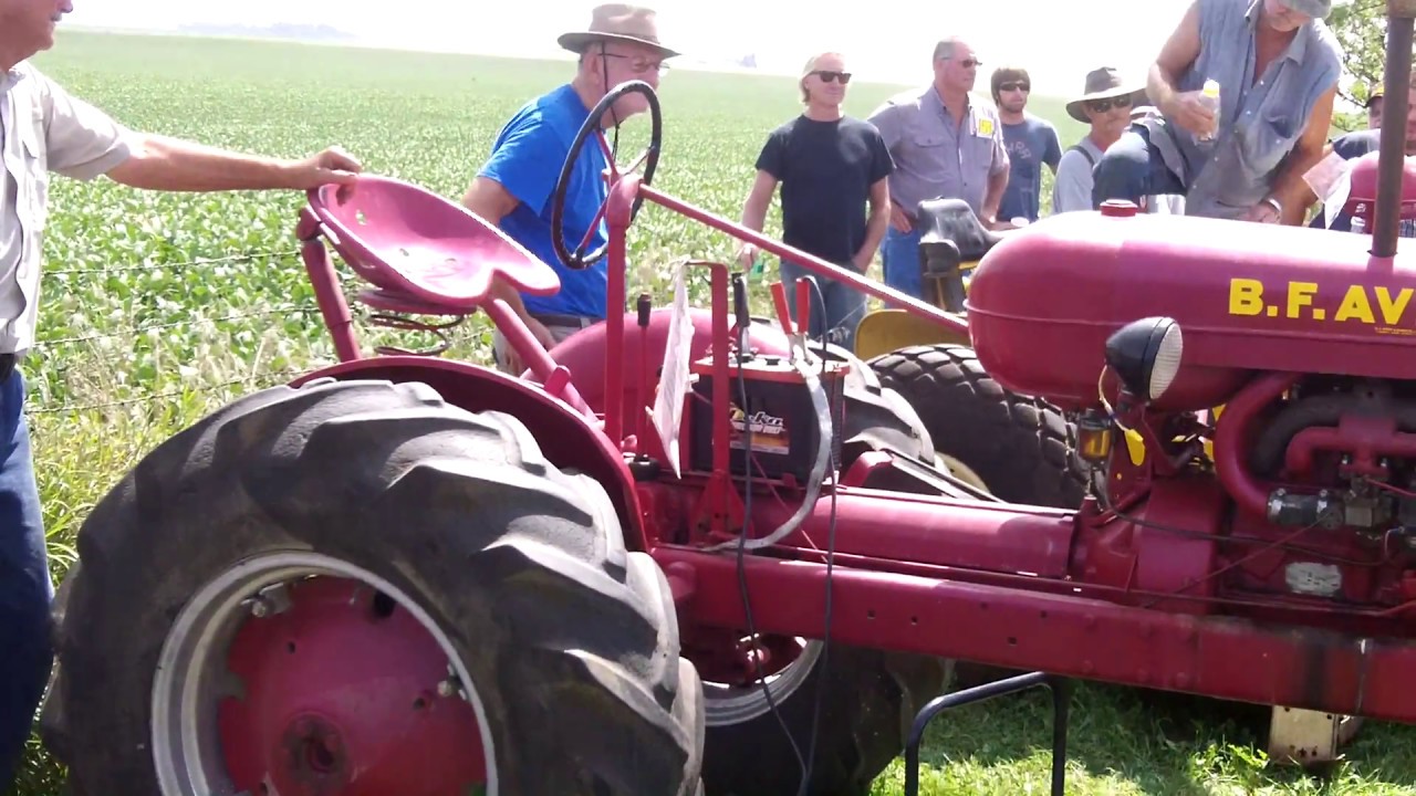B. F. Avery Tractor At Auction - YouTube