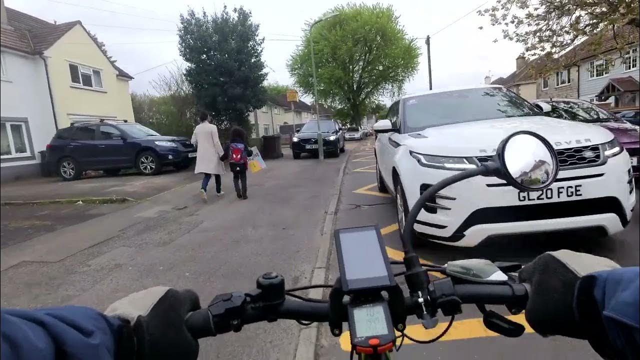 Inconsiderate driver nearly hits cyclist - YouTube