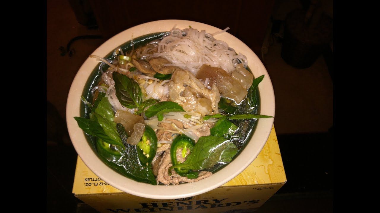 Janbo Cafe House Special Pho (Large) Review - YouTube