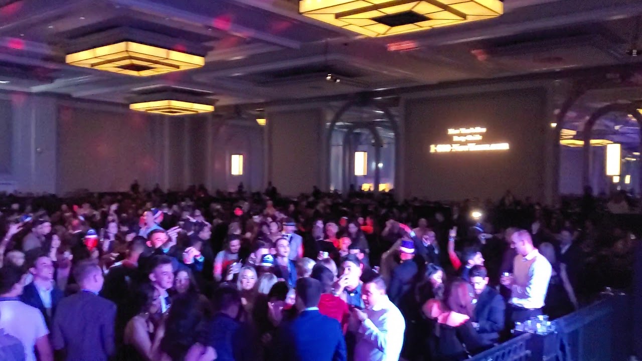 Maurice Halsted NYE 2020 at the Hilton - YouTube