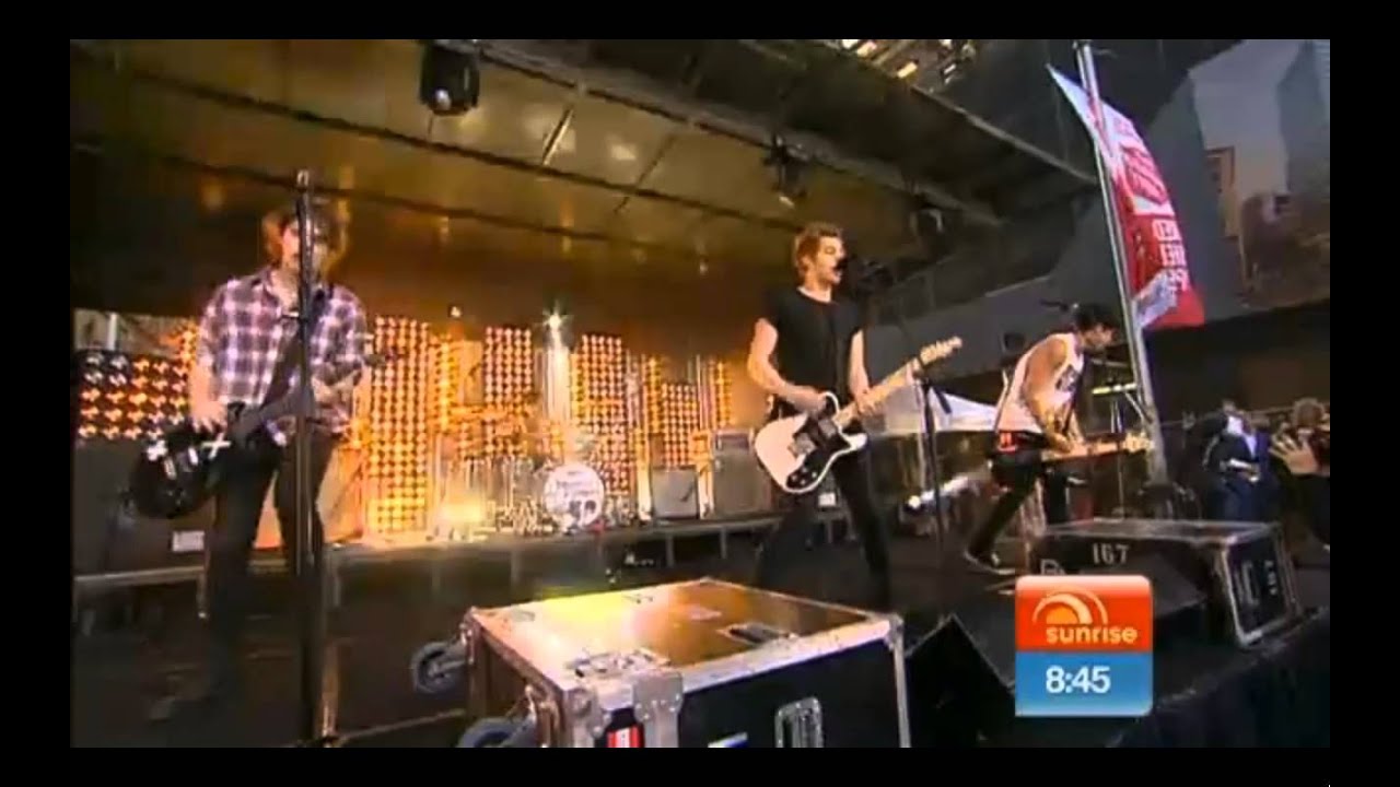 5sos performing Don't Stop on Sunrise - YouTube