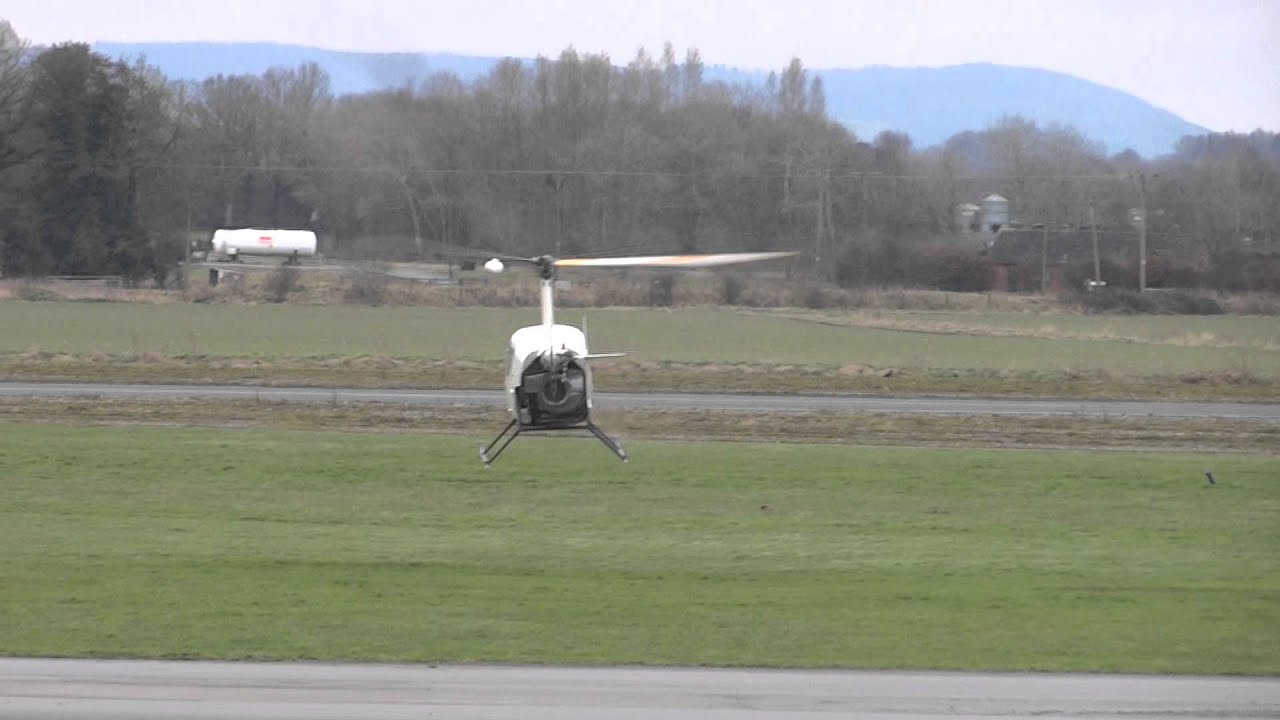 My trial lesson in a Robinson R22 - Learning the controls cyclic left ...