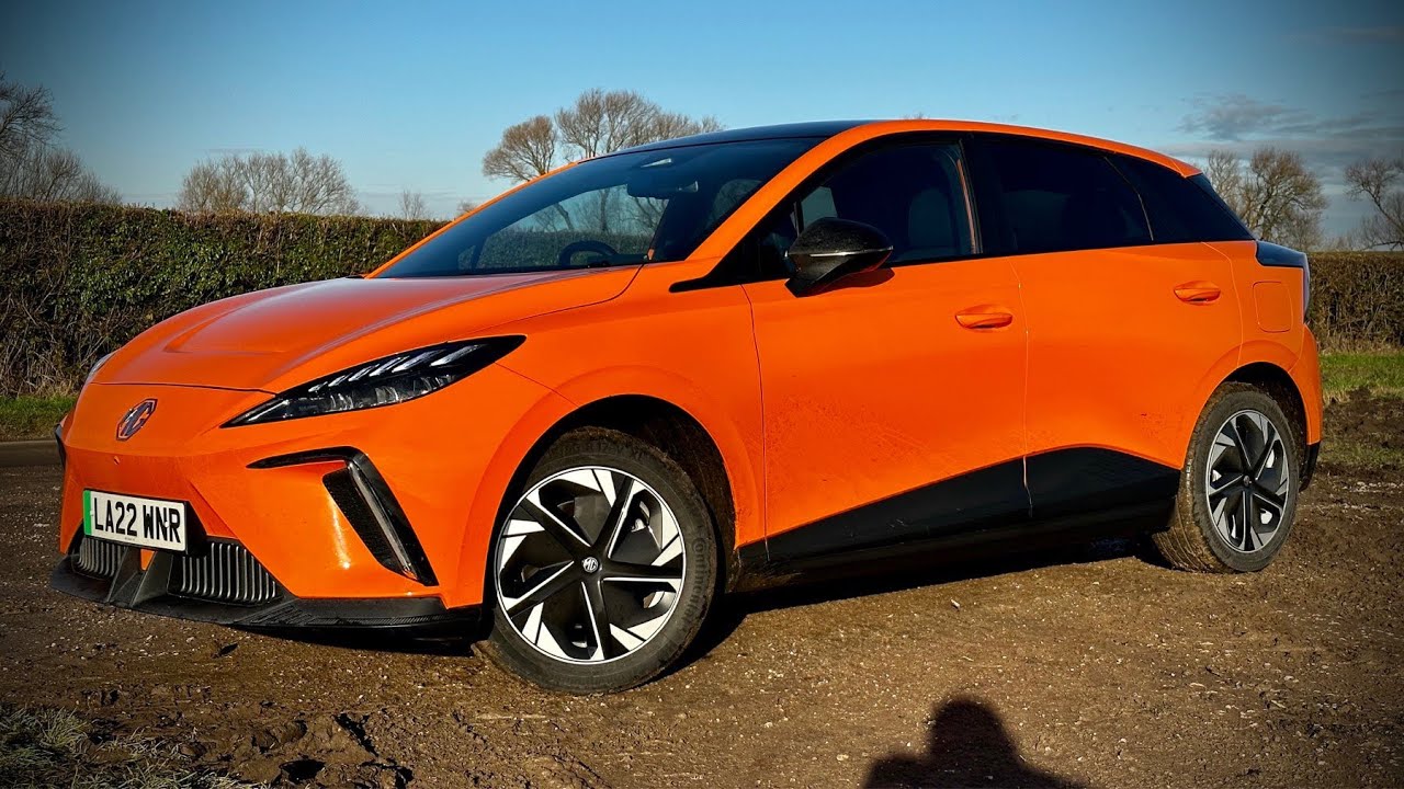 MG4 Review - YouTube