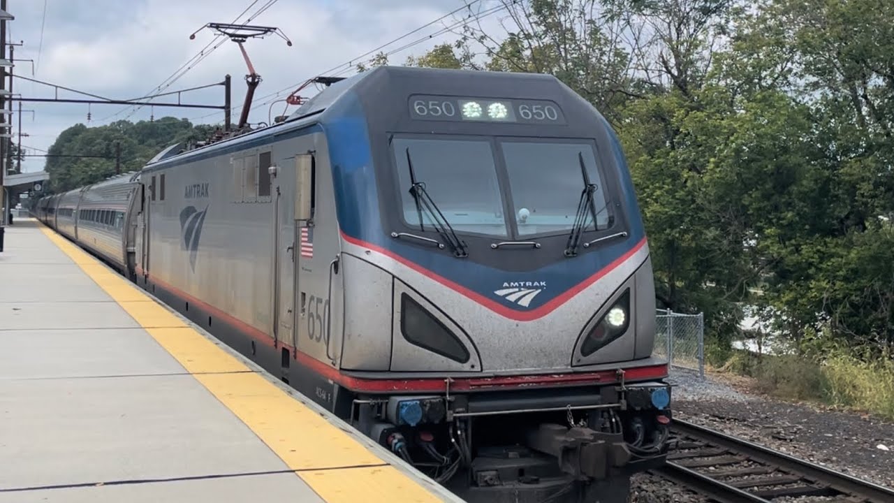 Amtrak Keystone train 650 Pulls out of Elizabethtown Station with a ...