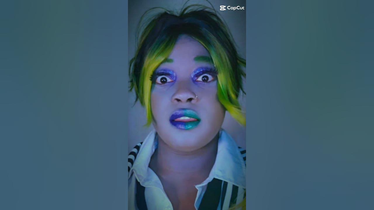 SHE'S SO HOT @Yonna_Kins - YouTube