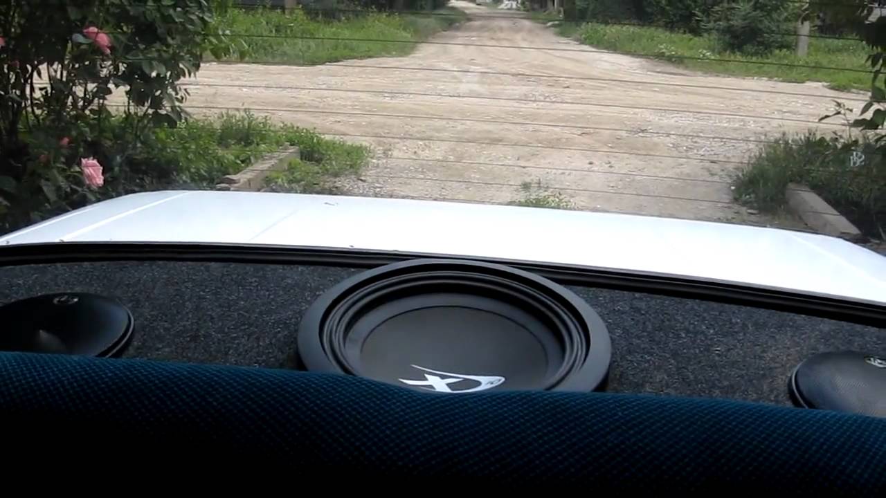 Alpine PDX-1.1000 sound - YouTube