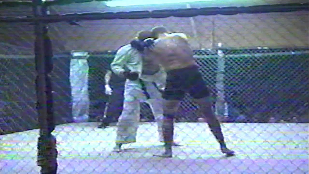 Jeremy Horn vs Jaymon Hotz (July 28th, 1998) - YouTube