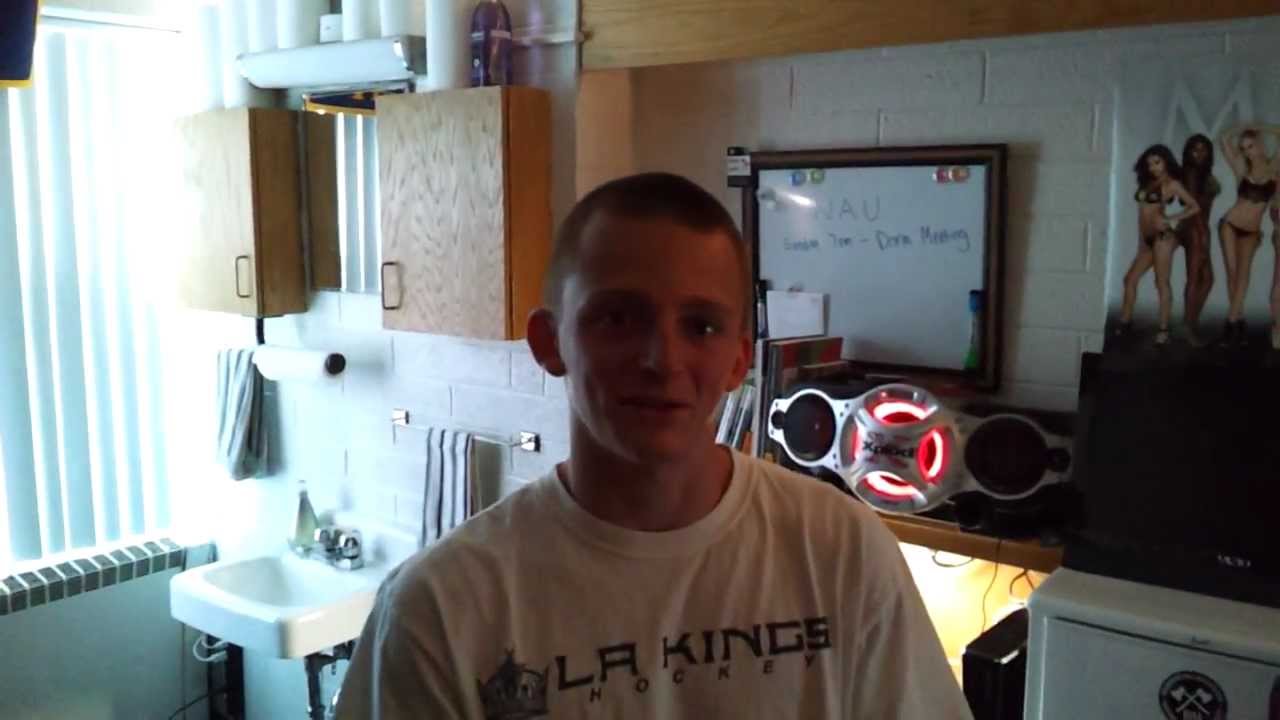 NAU Kevin's Dorm Room Tour - YouTube