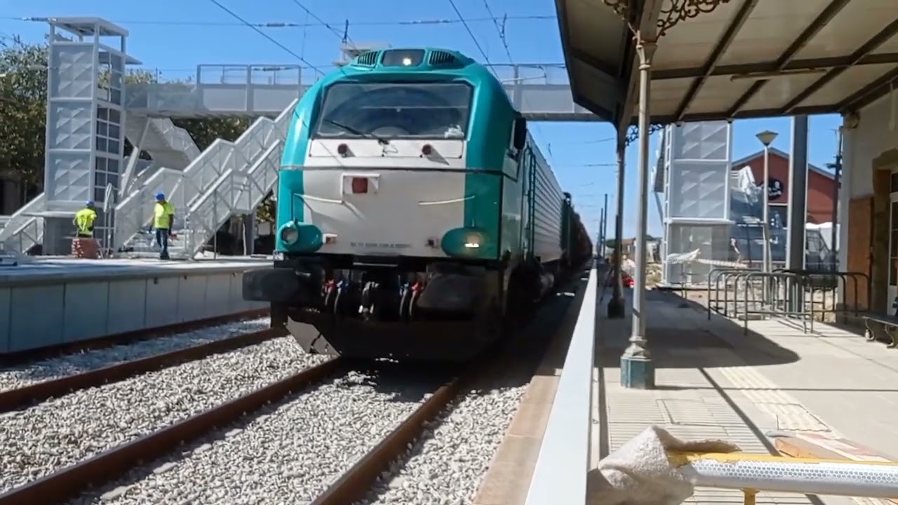 19/08/22 - Passagem de três comboios na Granja - YouTube