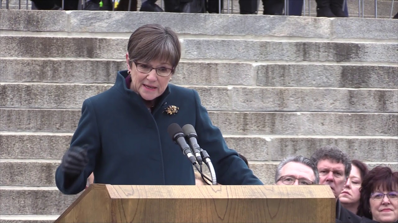 Laura Kelly becomes 48th governor of Kansas - YouTube