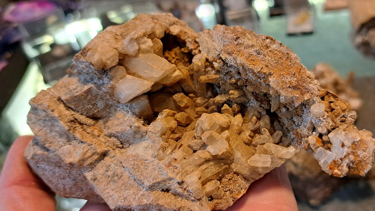 Rockhounding vermont quarts, garnet, and pyrite - YouTube