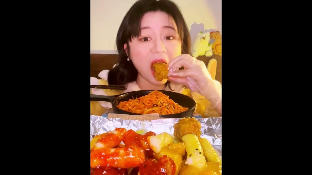 Eat turkey noodles and double fried chicken,fried chicken,turkey noodles foodie daily life ...