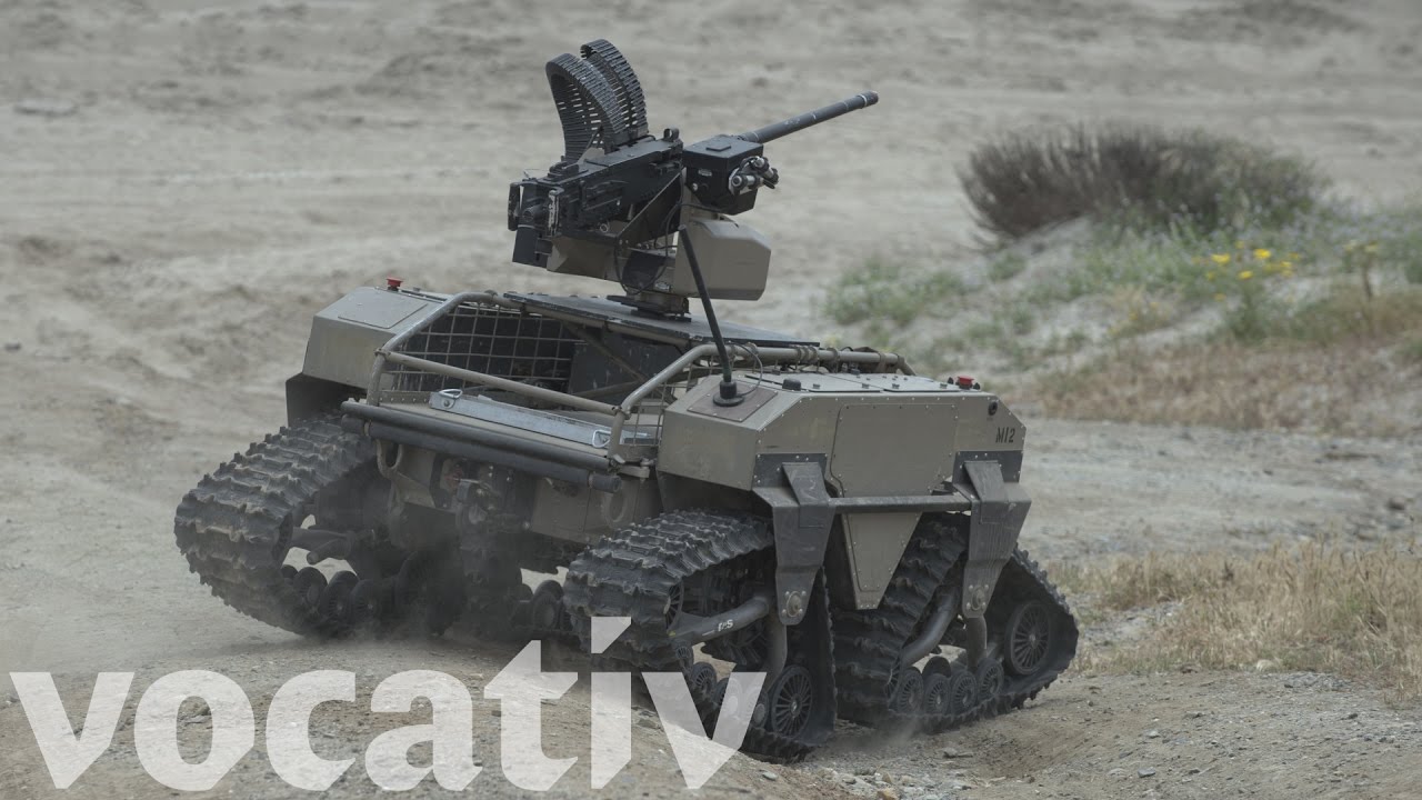 Marines Test A Machine Gun-Wielding Robot - YouTube
