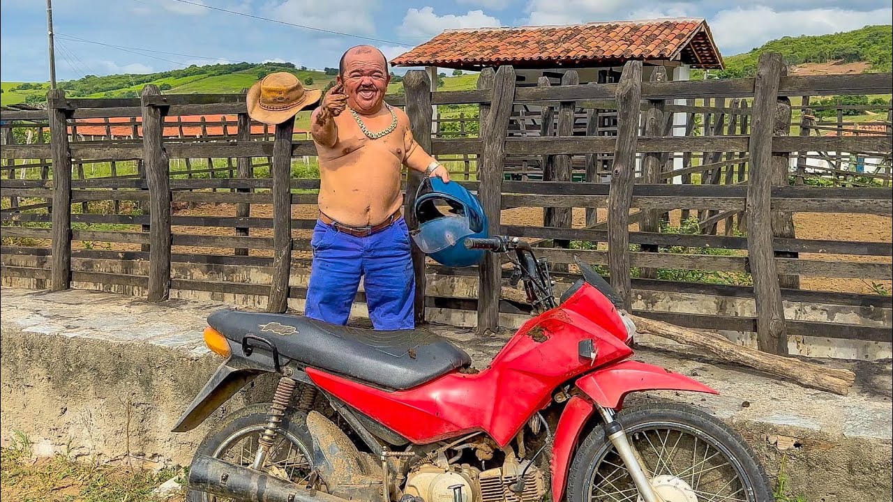 PILILIU MOSTRA COMO ANÃO PILOTA MOTO | PILILIU DA RESENHA - YouTube