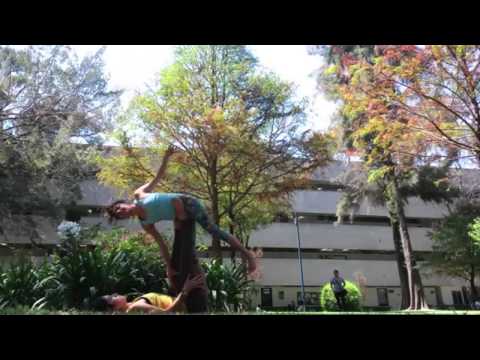 Acroyoga - Andrea y Diana - combinations 2