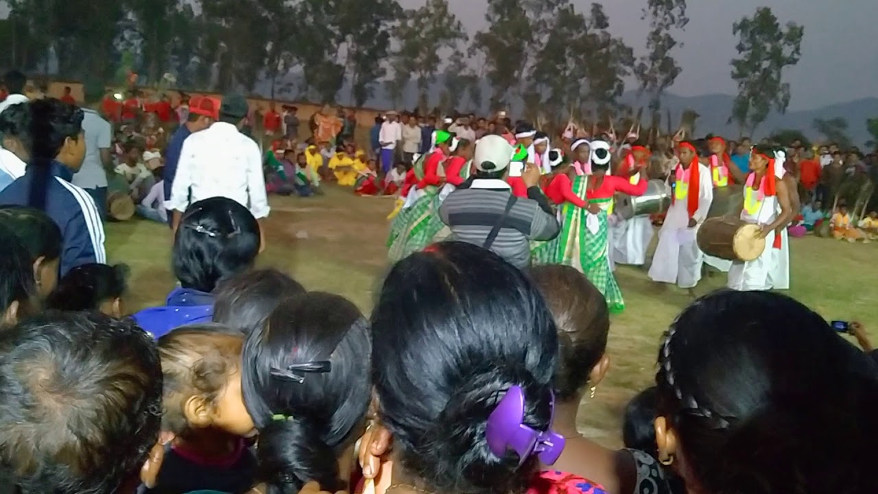 Mundari dance - YouTube