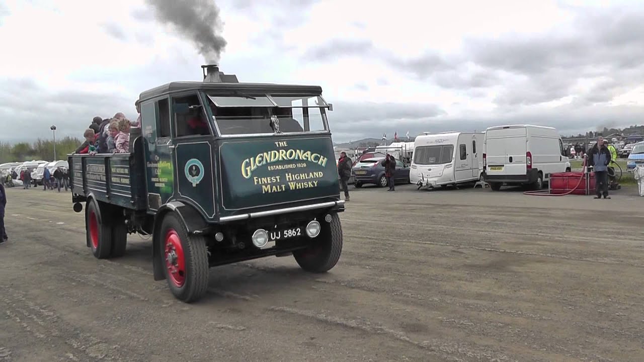 Sentinel steam waggon Errol 12/5/2013 - YouTube