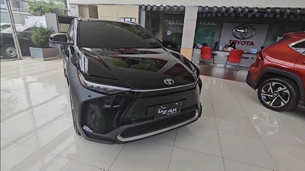 In Depth Tour Toyota BZ4X (EA10) - Indonesia - YouTube