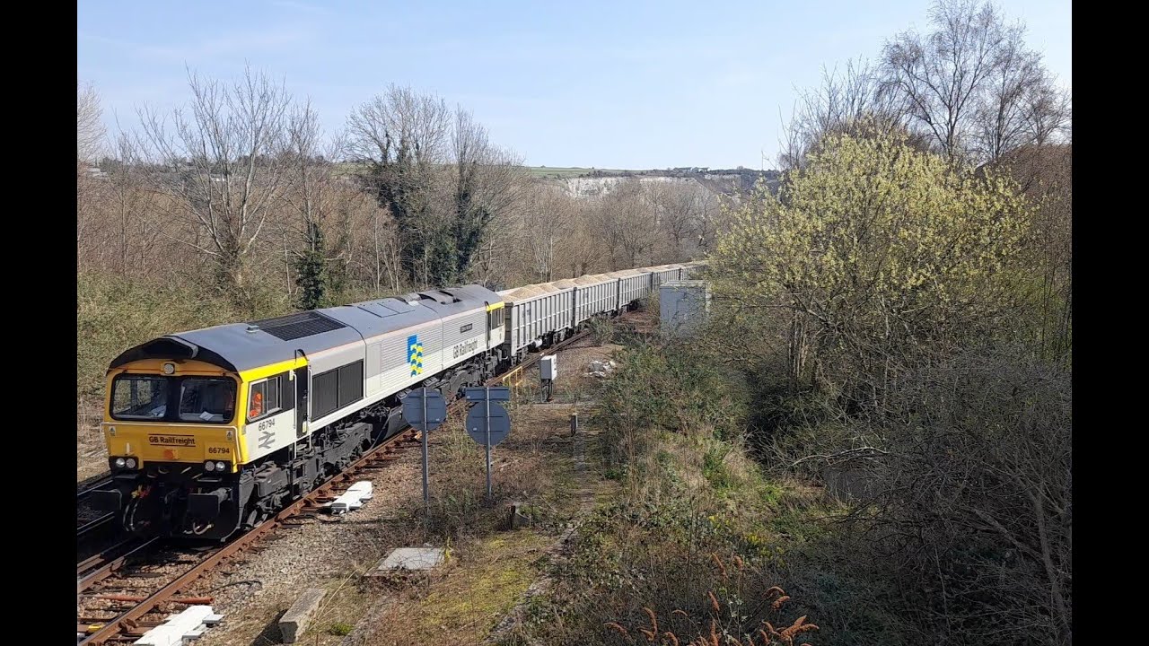 GBRf 66794 "Steve Hannam" at Lewes working 6M26 Newhaven Marine to ...