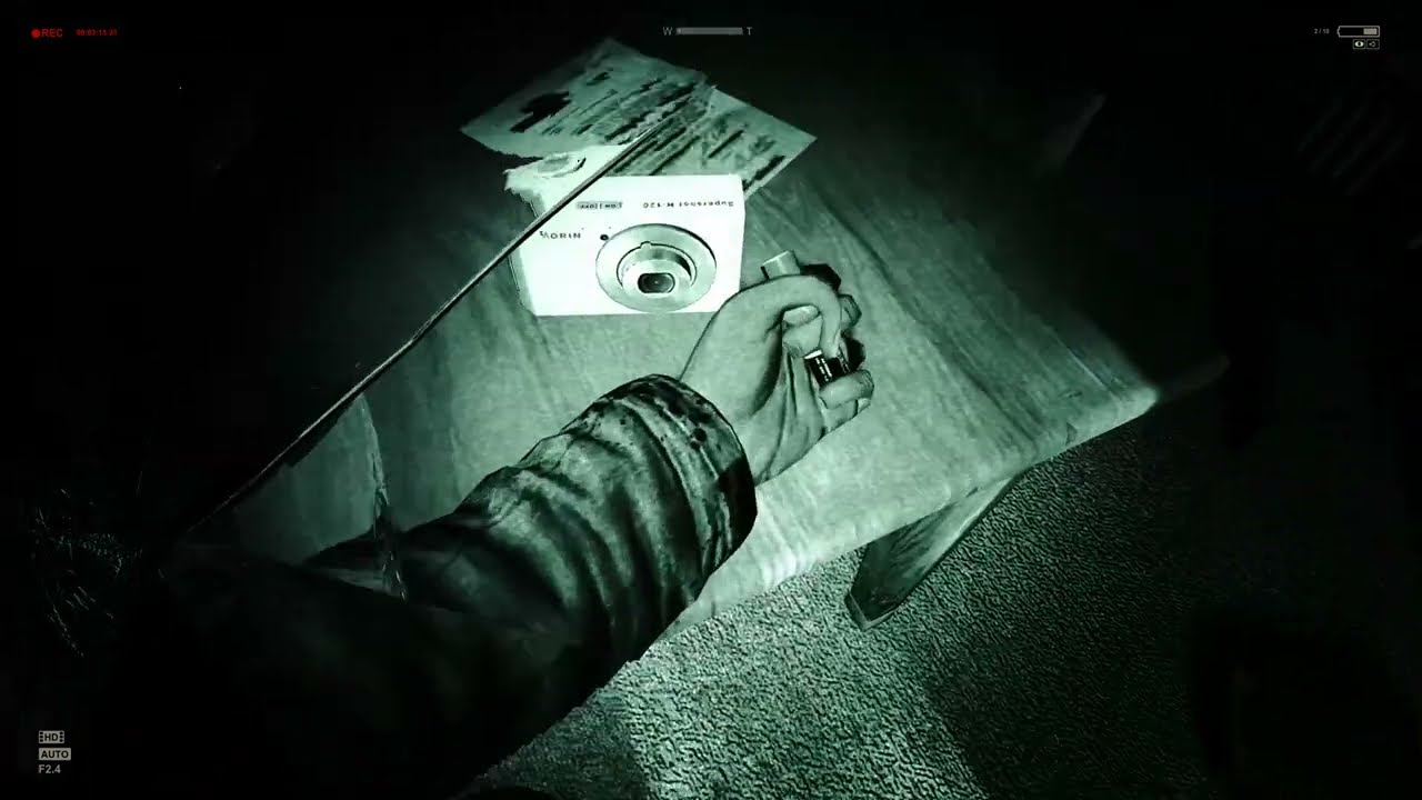 How to properly play Outlast : Return to the Administration Block - YouTube