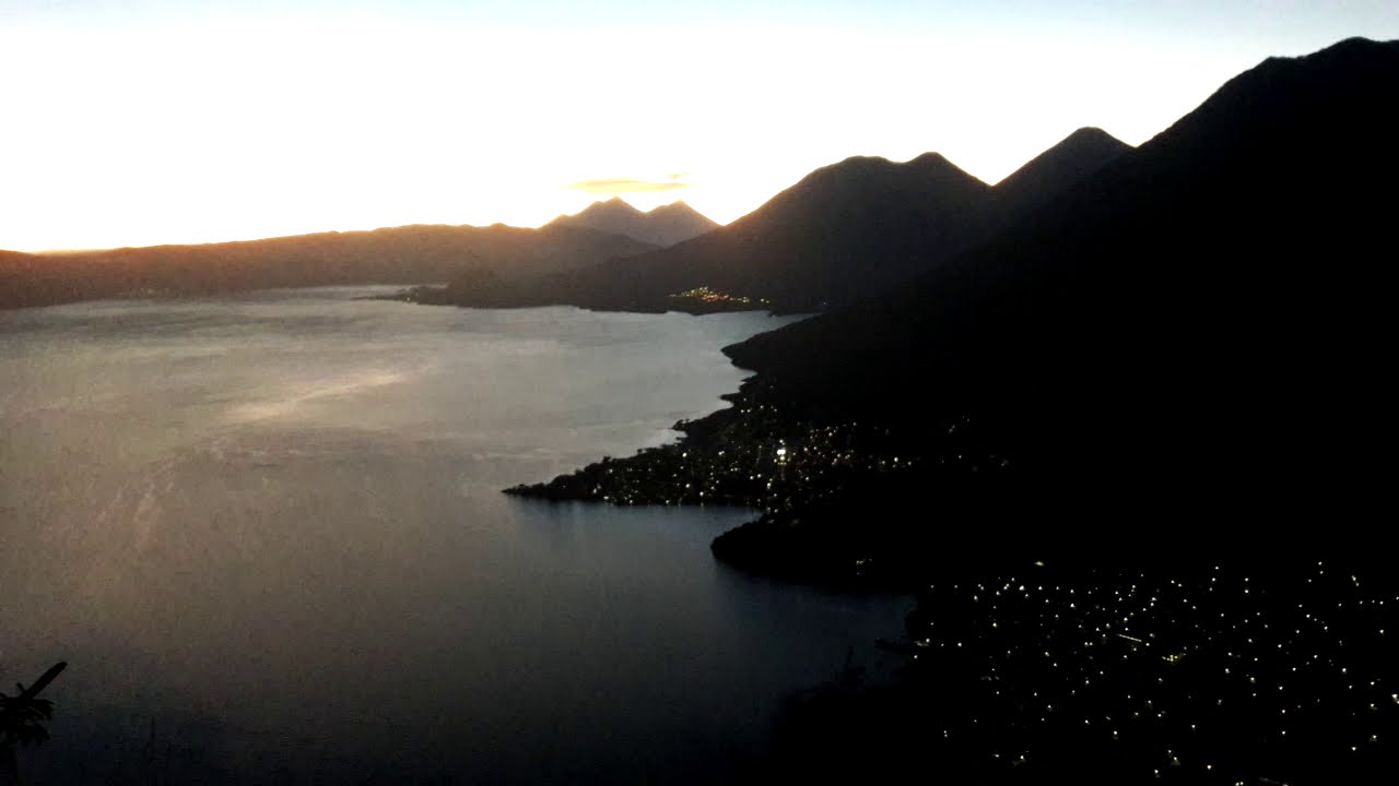 xocomil las olas de Lago Atitlan - YouTube