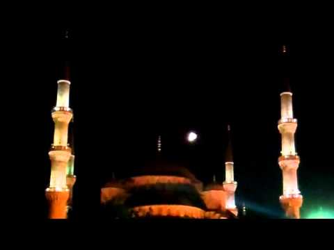 The call to prayer, Blue Mosque, Sultanhamet, Istanbul, Turkey