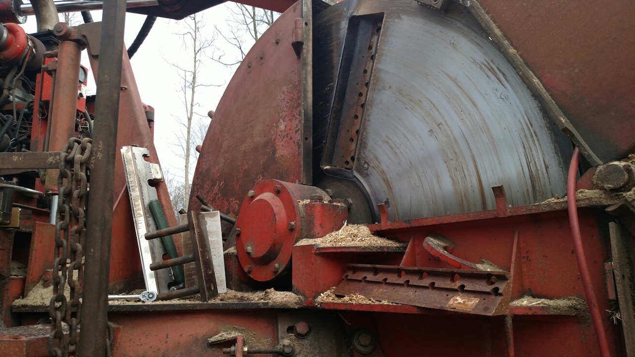 WORKING ON THE OLD CHIPPER....IM WORKING!! - YouTube