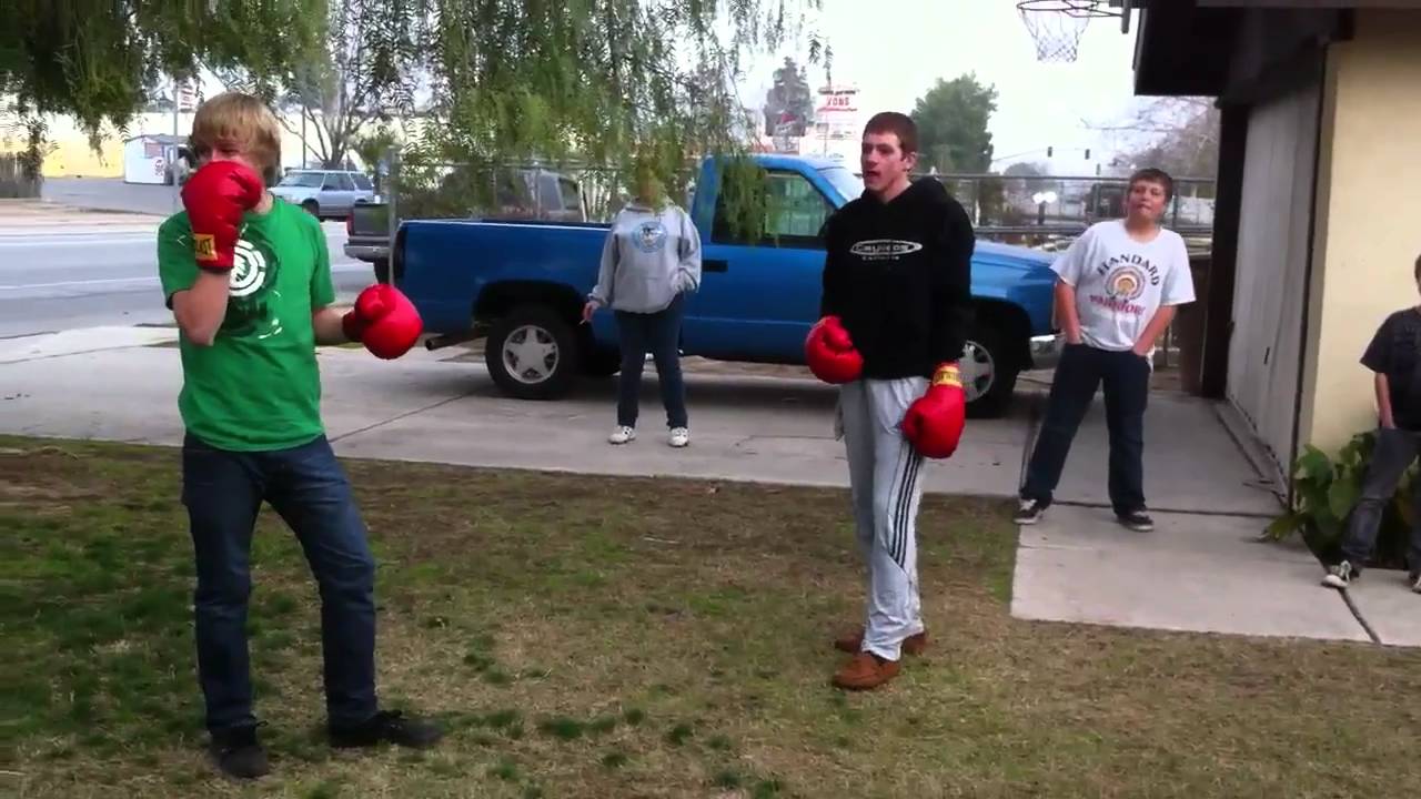 Oildale fight! - YouTube
