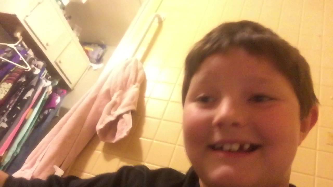 Kids extreme ice bath - YouTube