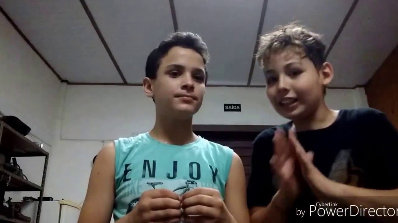 Vlog 1 Suruba No Banheiro Da Escolavontade De Cagar Na Escola Youtube