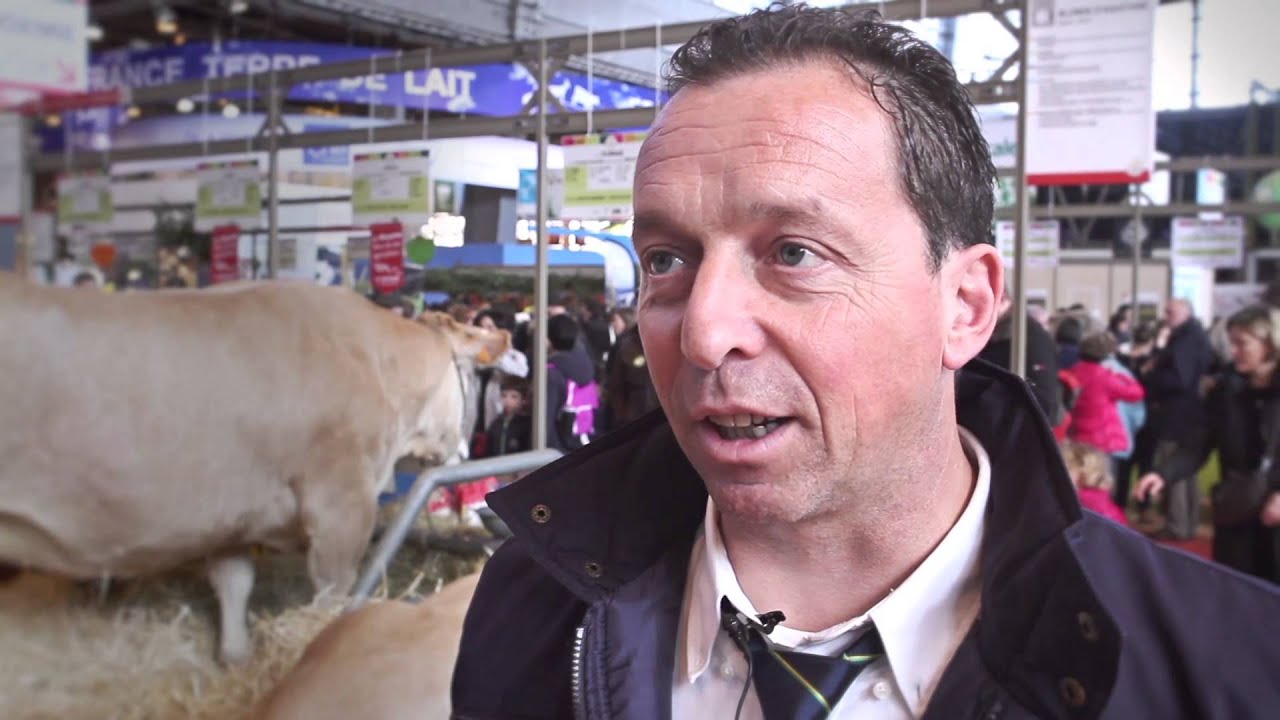 David Duprat: éleveur de Blondes d'Aquitaine (65) - YouTube