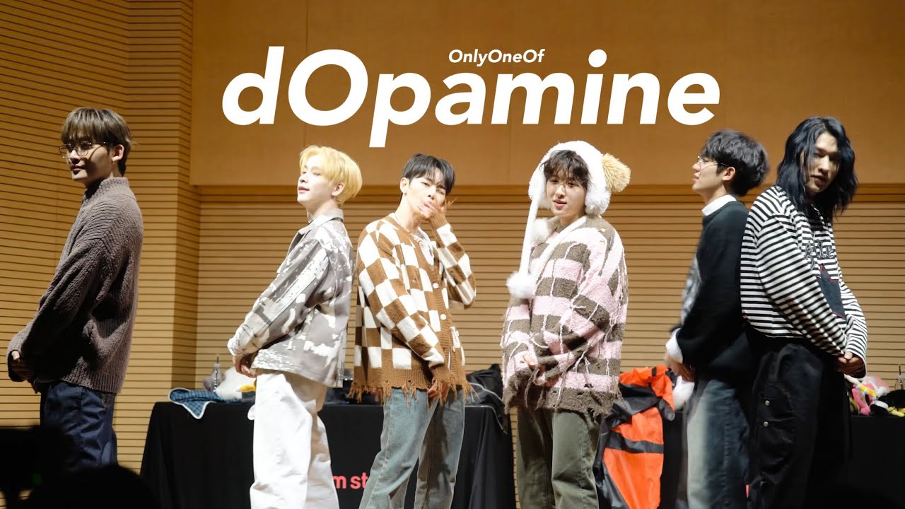 240201 온리원오브 직캠 OnlyOneOf Fancam - dOpamine | Fromm Store Fansign 프롬 팬싸 - YouTube